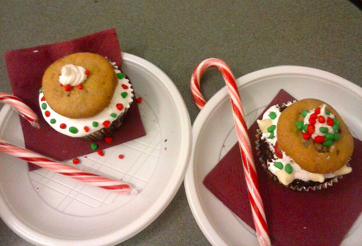 Decorando "cupcakes" y "Christmas Stockings" | Instituto Internacional