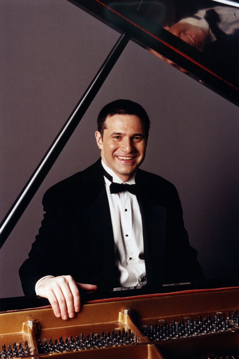 España en el extranjero: concierto de Adam Kent | Instituto Internacional